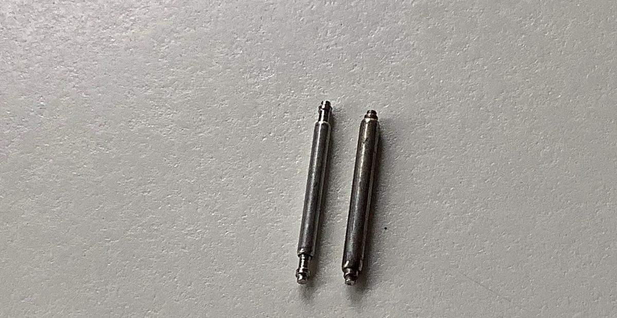 Stuck bracelet clasp spring bar tip... | Omega Watch Forums