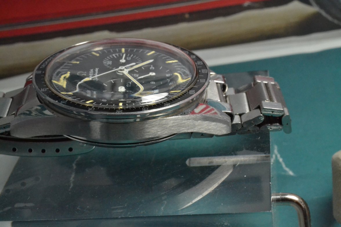 Any Pictures of Mint Lugs on Omega Straight Lug Speedmaster | Omega Forums
