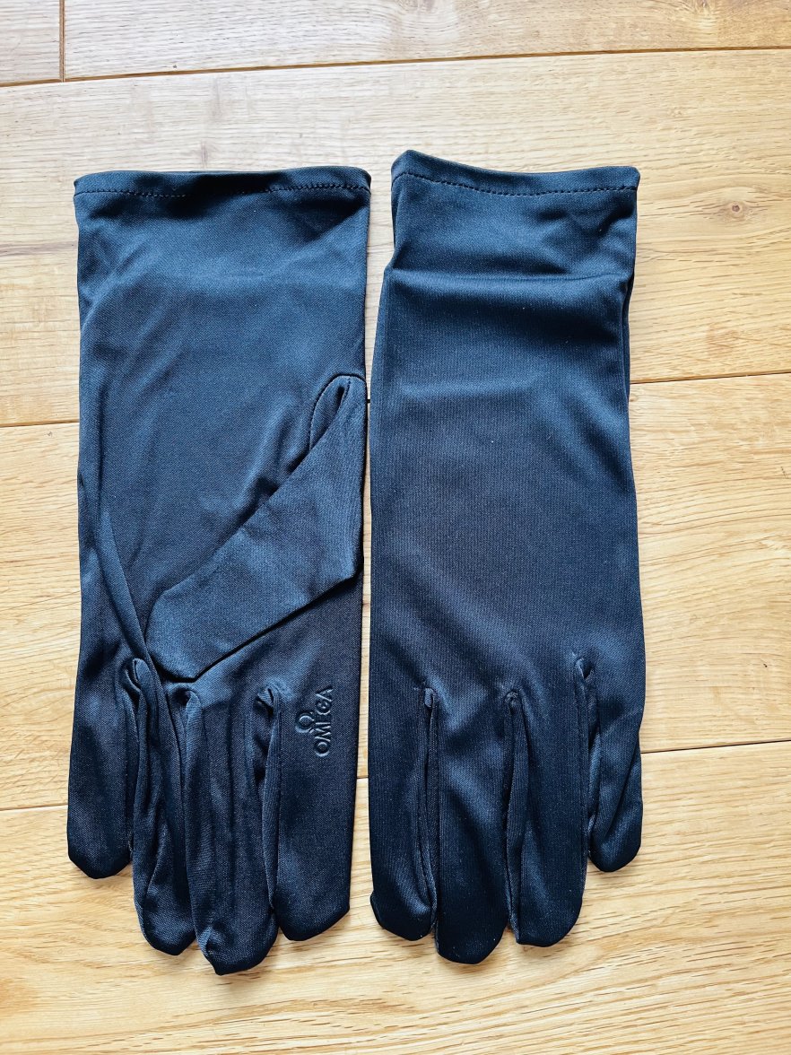 SOLD - Omega gloves | Omega Forums