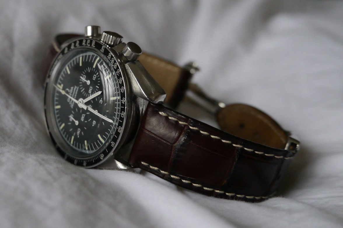 Thoughts on fitting a OEM black alligator strap/deployant to a vintage ...