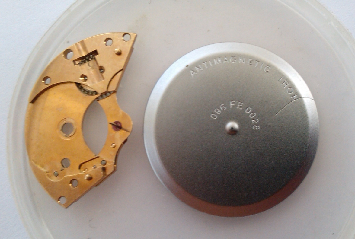 Speedmaster dust-cover? | Omega Forums