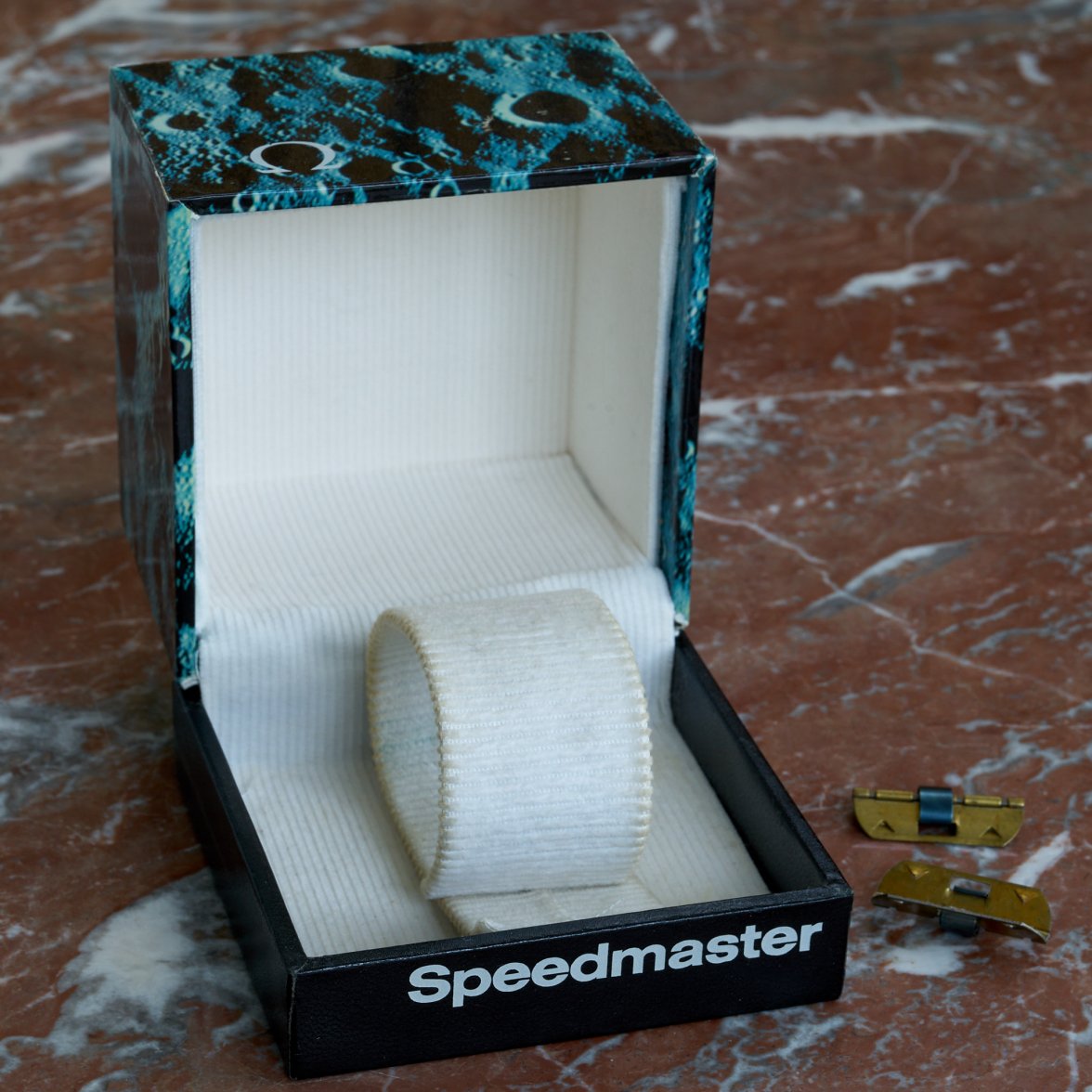 Crater box repair | Omega Forums