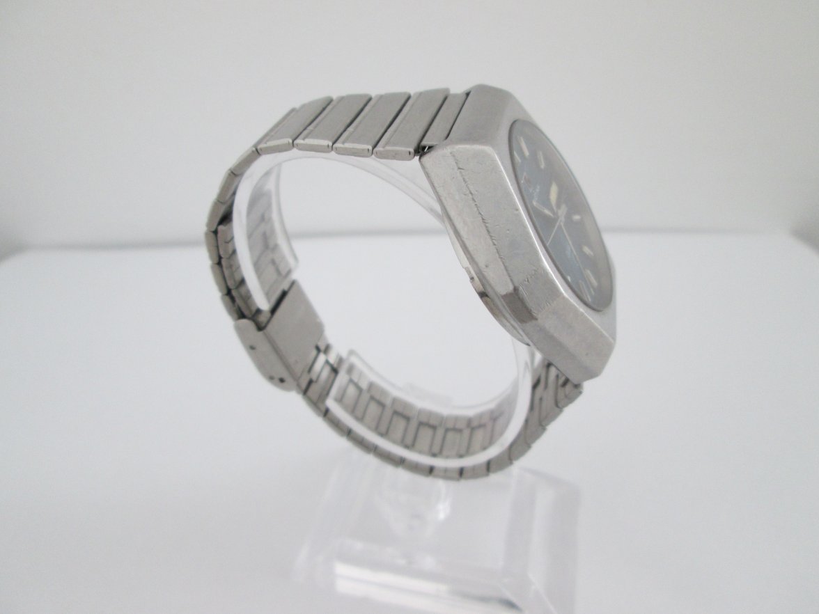 SOLD - 1972 Men's Certina Cal. 29-252 39,5mm Quartz ETA ESA 9181 Swiss ...