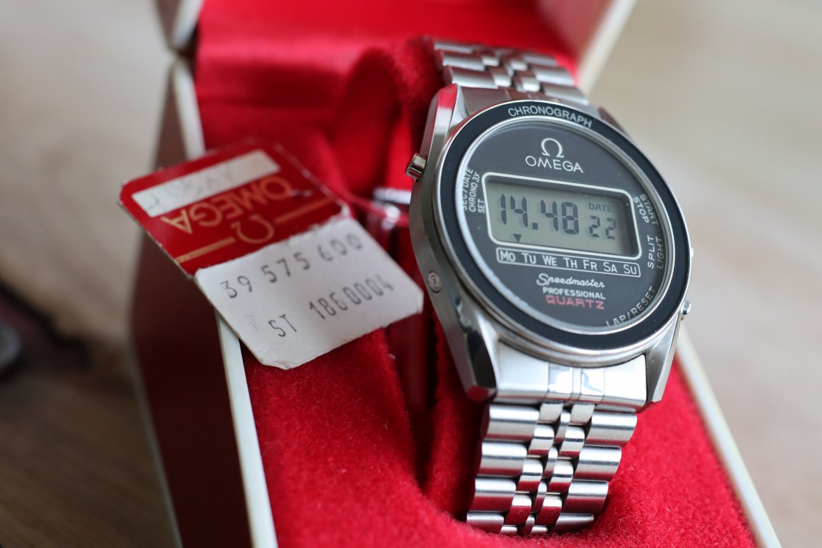 SOLD - Amazing Ω ST 186.0004 cal.1620 LCD Speedmaster Set (bracelet ...