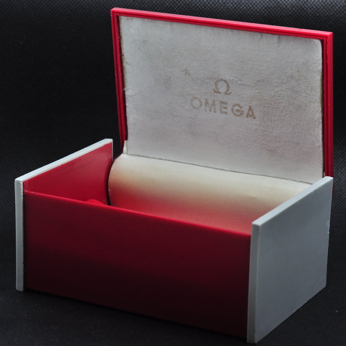 SOLD - Omega Vintage Red Box 145.012 | Omega Forums