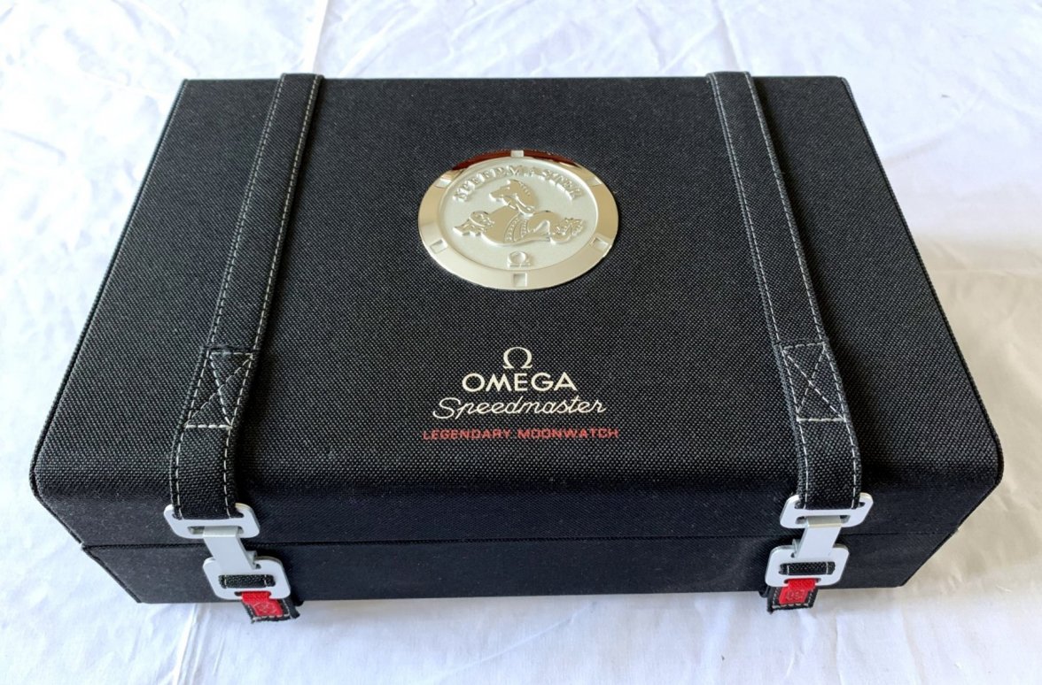 SOLD - Speedmaster modern Box full set with all accessories $400 USD ...